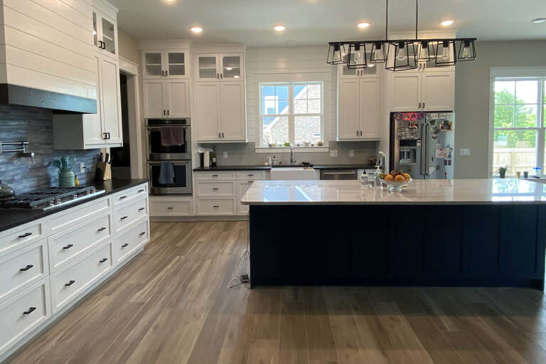 Modern Farmhouse Plan - 5,400 Square Feet, 6 Bedrooms, 4.5 Bathrooms ...