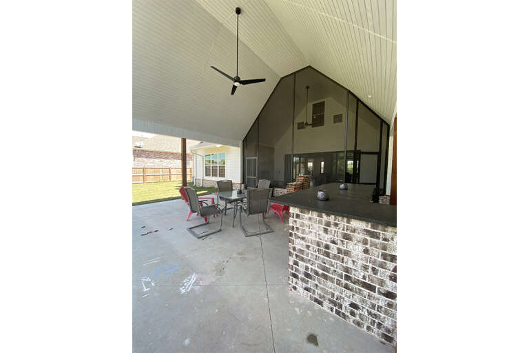 Modern Farmhouse Plan - 5,400 Square Feet, 6 Bedrooms, 4.5 Bathrooms ...
