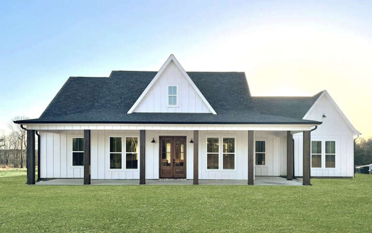 Modern Farmhouse Plan - 2,085 Square Feet, 3 Bedrooms, 2.5 Bathrooms ...