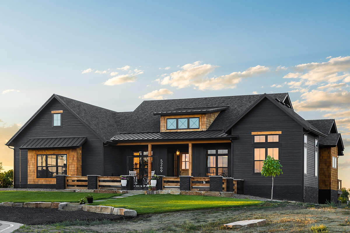 Modern Farmhouse Plan: 2,383 Square Feet, 3 Bedrooms, 2.5 Bathrooms ...