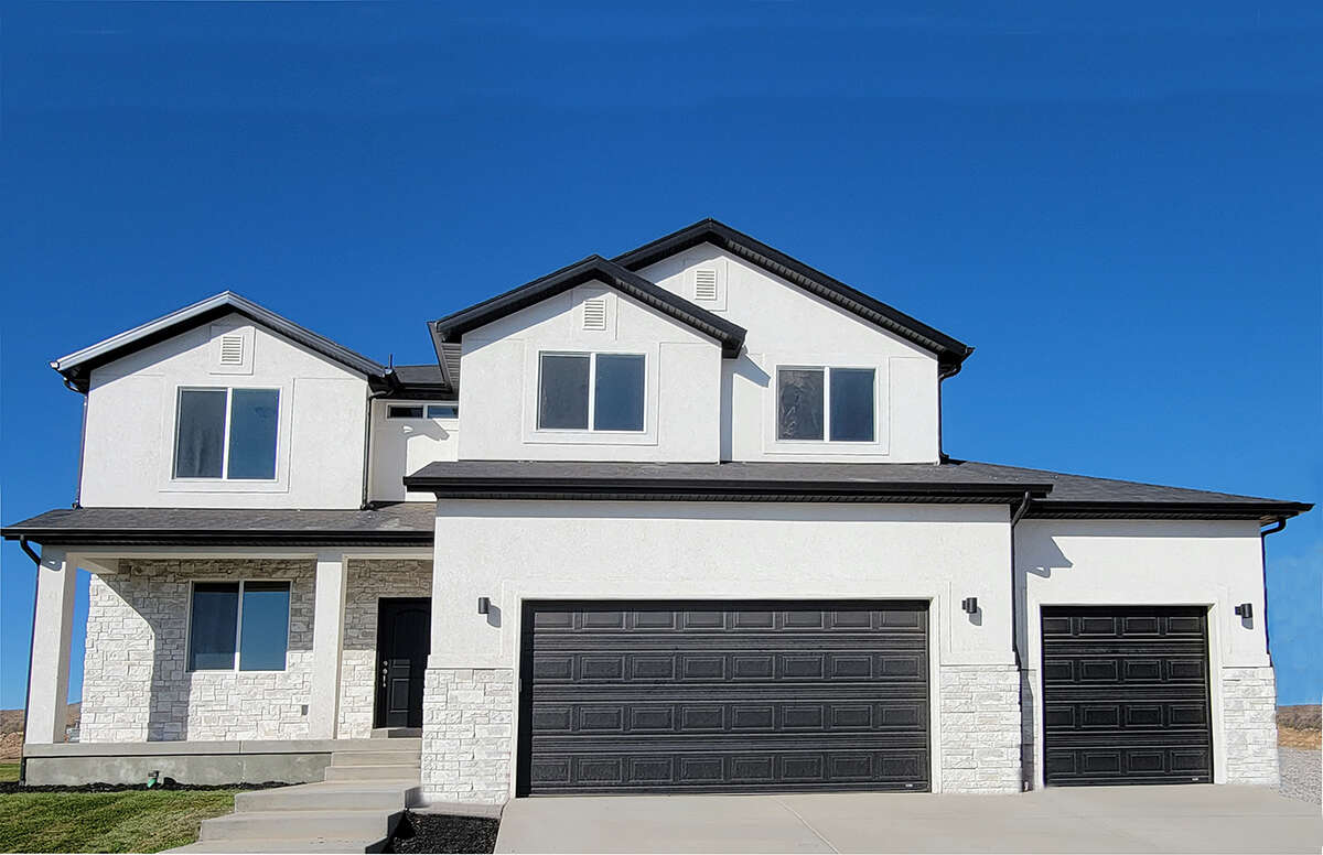 Craftsman Plan: 2,204 Square Feet, 4 Bedrooms, 2.5 Bathrooms - 8768-00115