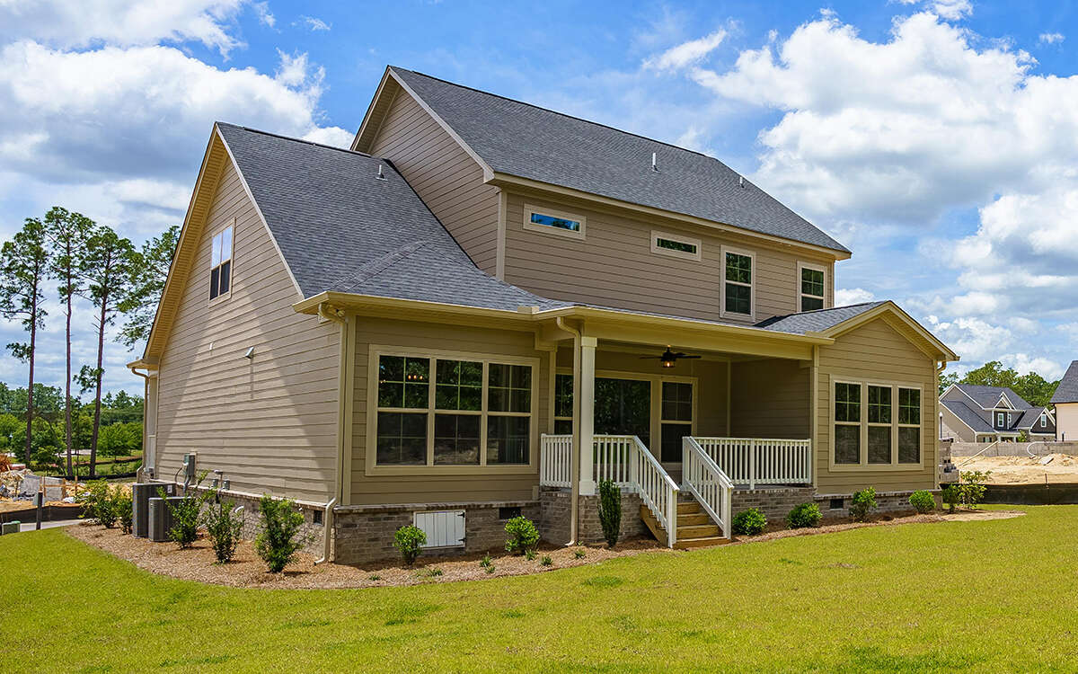 Traditional Plan: 3,045 Square Feet, 4 Bedrooms, 3.5 Bathrooms - 699-00361