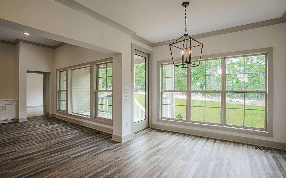 Traditional Plan: 3,045 Square Feet, 4 Bedrooms, 3.5 Bathrooms - 699-00361