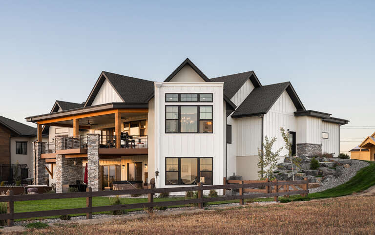 Craftsman Plan - 4,848 Square Feet, 4 Bedrooms, 4 Bathrooms | Floor ...