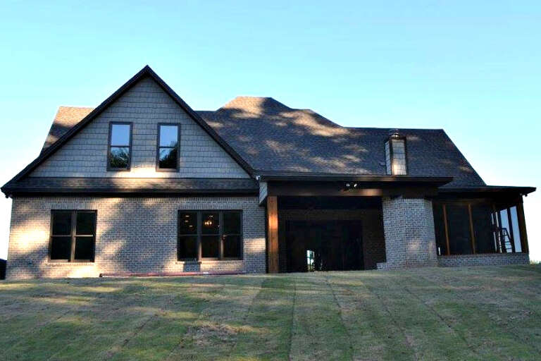 Craftsman Plan - 4,105 Square Feet, 5 Bedrooms, 3.5 Bathrooms | Floor ...