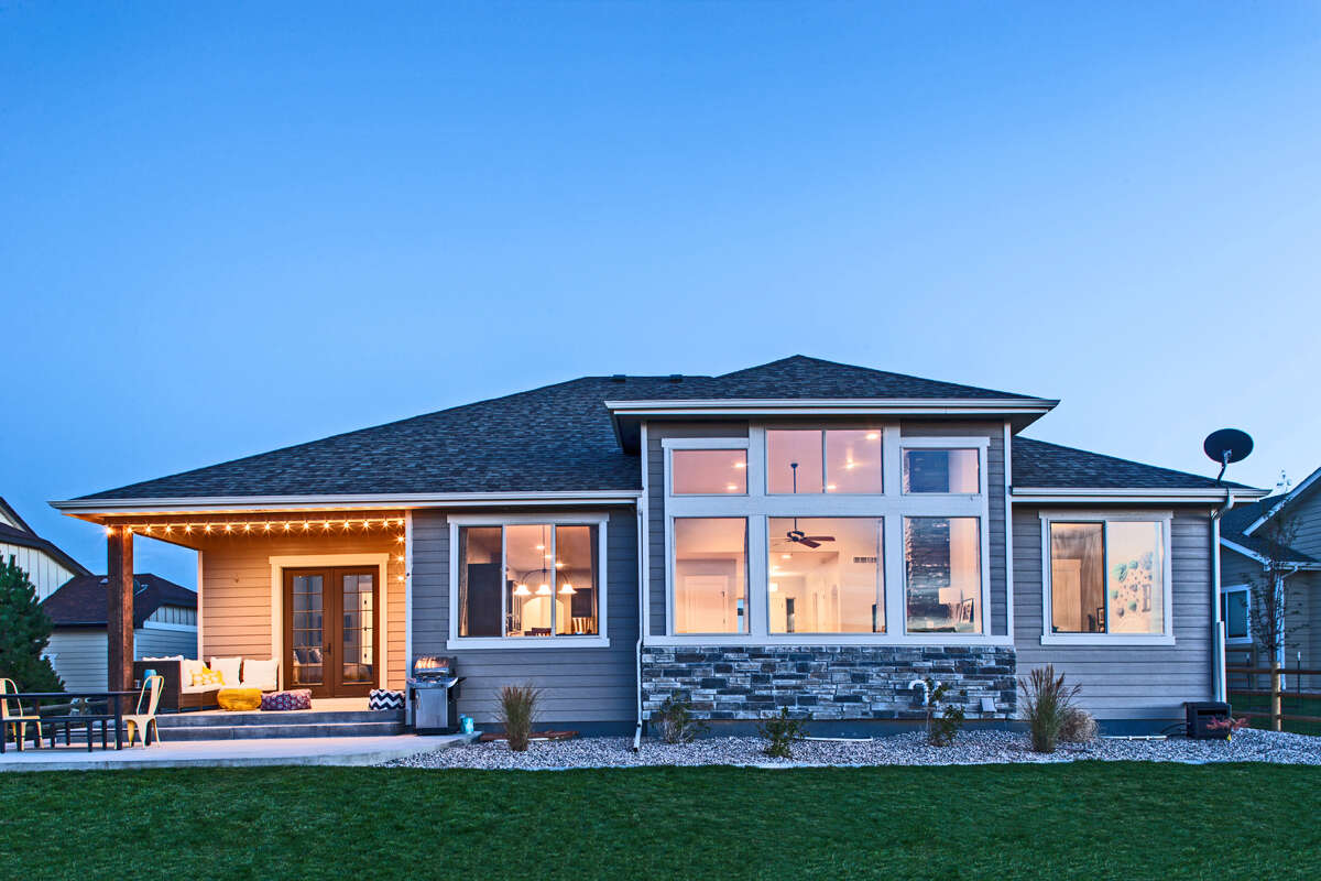 Craftsman Plan - 2,140 Square Feet, 3-5 Bedrooms, 2.5 Bathrooms | Floor ...