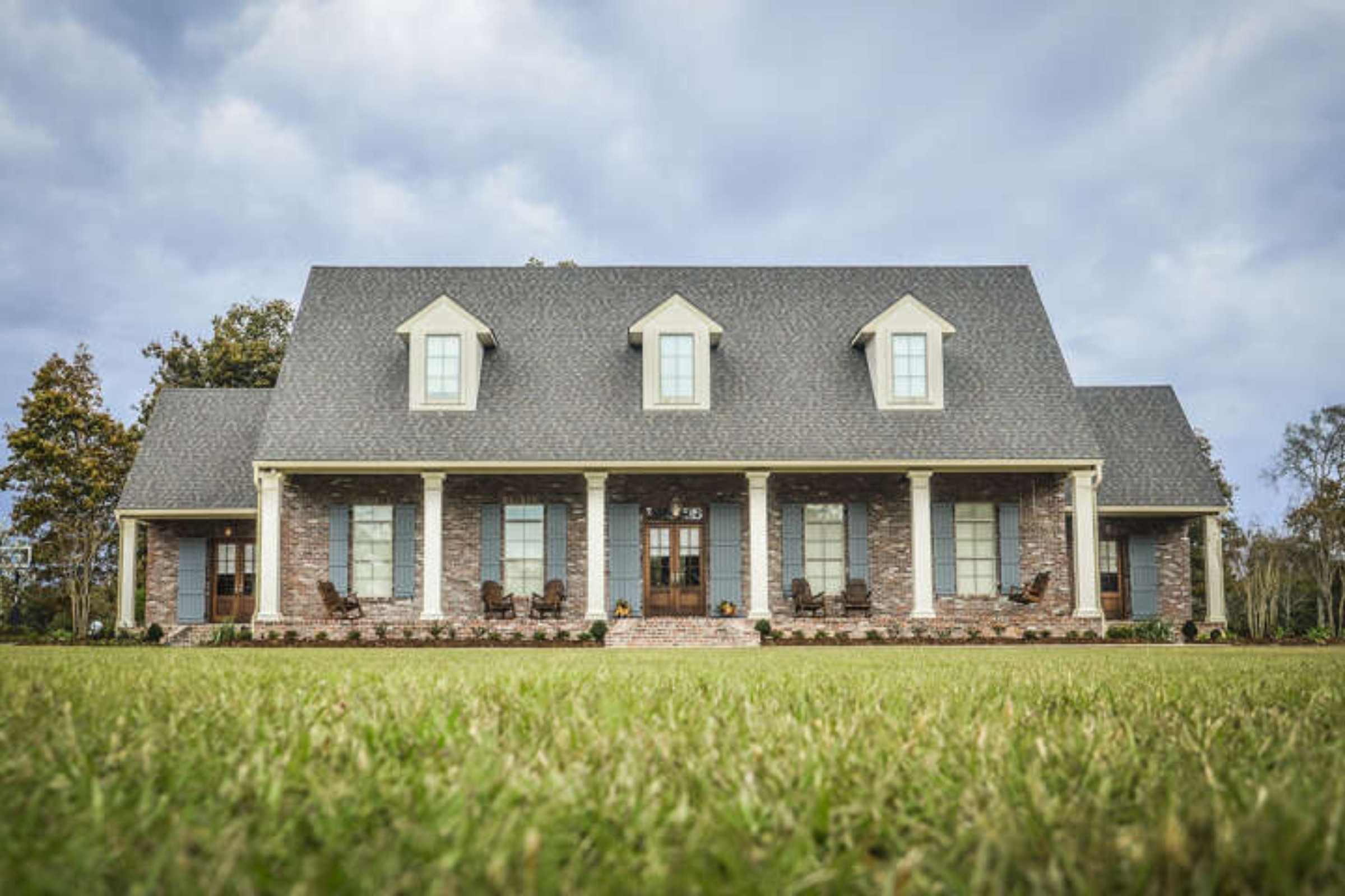 Small Brick Southern Plantation Homes What Is A Plantation House?